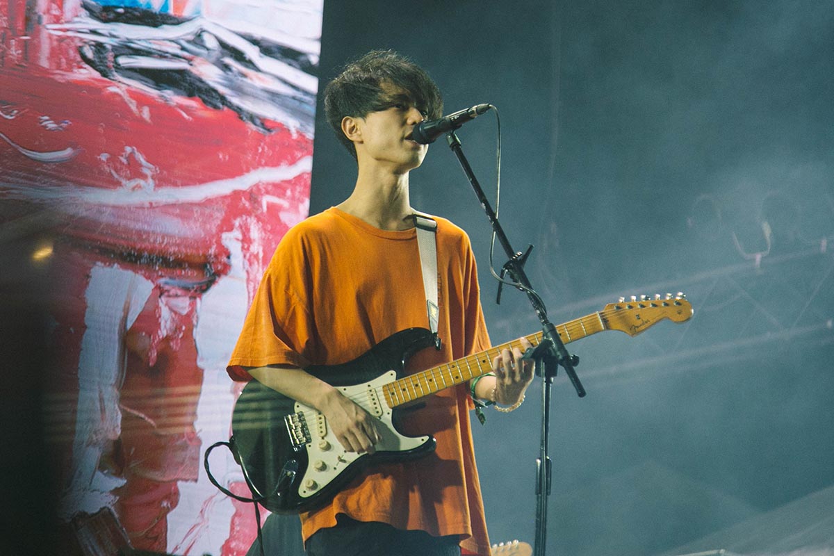 DYGL全員集合ギター・トーク！多様なスタイルを内包した『Thirst』のアンサンブル | ギター・マガジンWEB｜Guitar magazine