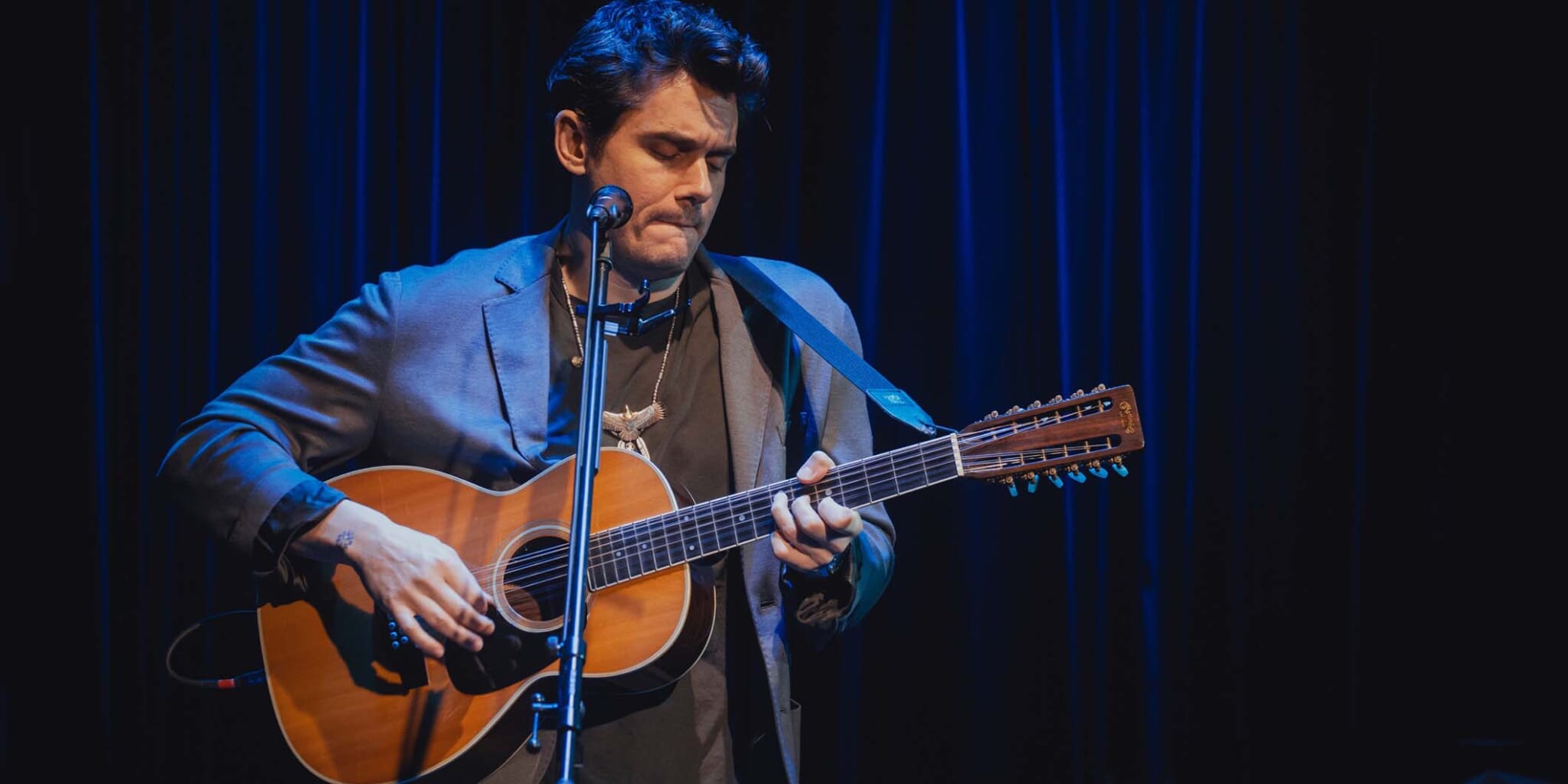 ジョン・メイヤーを魅了した、マーティンの豪華なダブルネック・ギター | ギター・マガジンWEB｜Guitar magazine