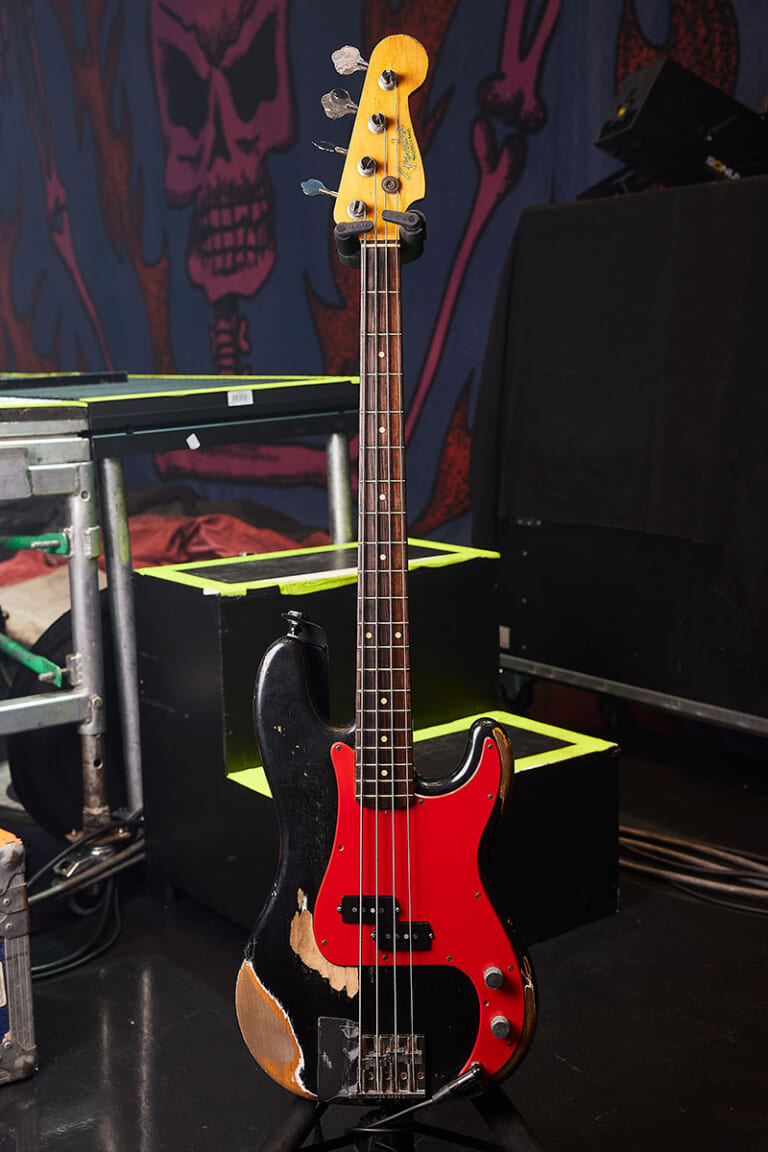 SUM 41が最後のジャパン・ツアーで使用したギター&ベース | ギター・マガジンWEB｜Guitar magazine