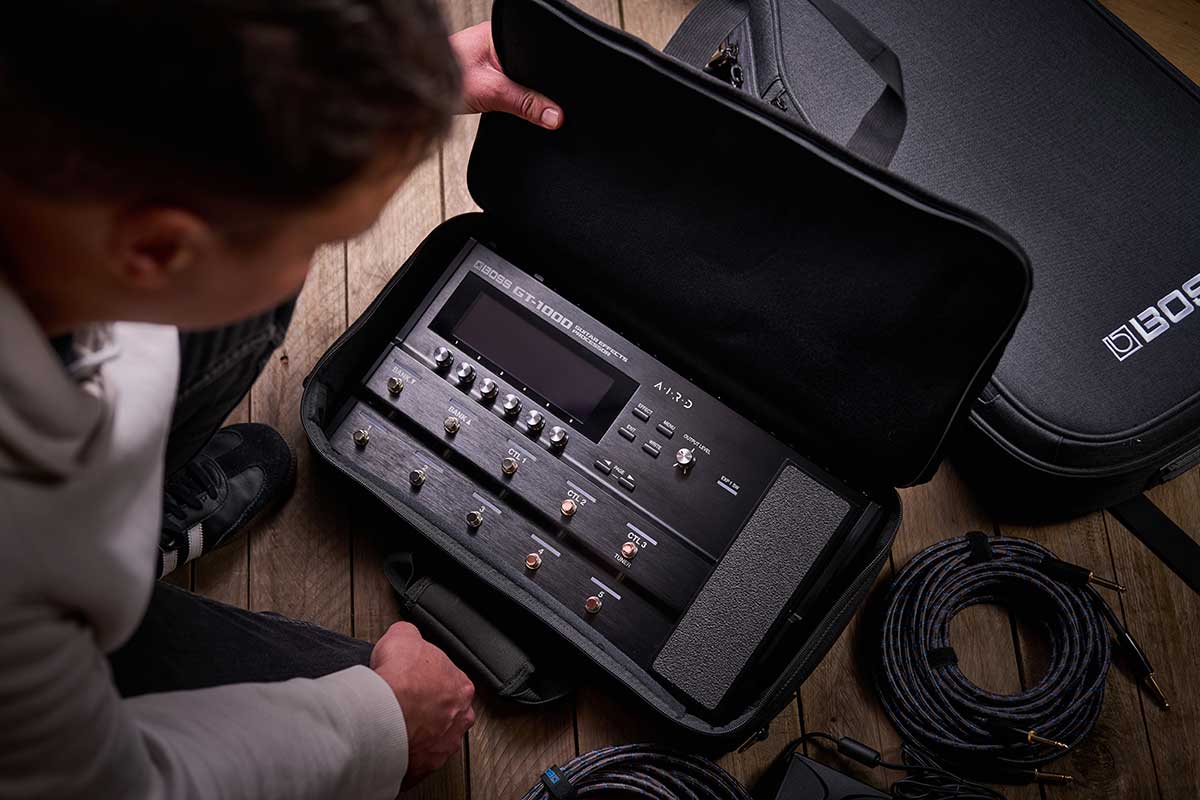 BOSSがマルチ・エフェクターGTシリーズやMEシリーズに最適なキャリング・ケース2種をリリース | ギター・マガジンWEB｜Guitar ...