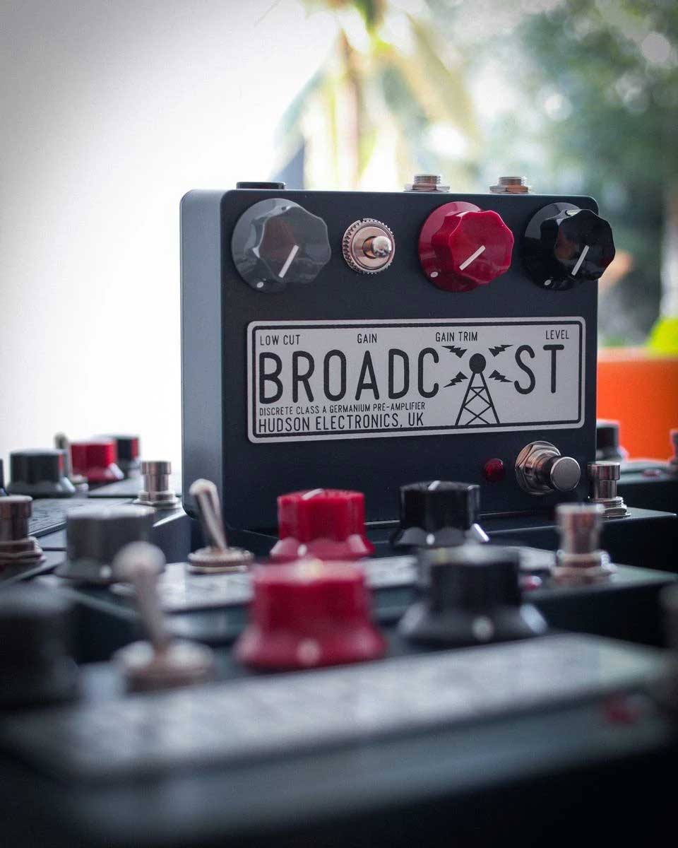 ブースター、オーバードライブ、ファズを専門とするイギリスのペダル・メーカー“HUDSON ELECTRONICS,UK”が日本上陸 | ギター・マガジンWEB｜Guitar magazine