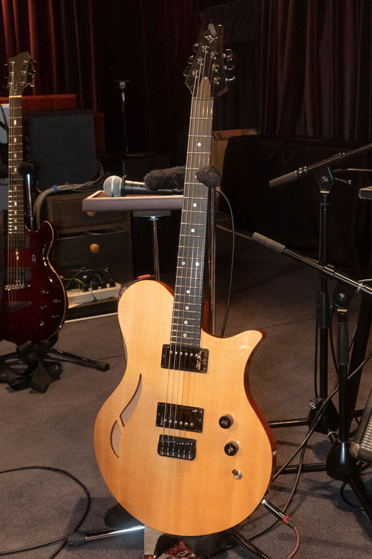 カート・ローゼンウィンケルが語る、新たに導入したSoloway GuitarsとWestville Guitarsの新作シグネチャー・モデル ...