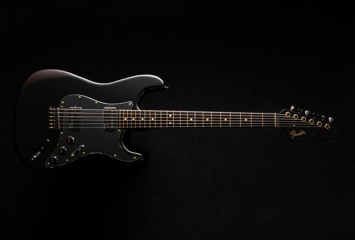 フェンダーが、Ken（L’Arc-en-Ciel）の新シグネチャー・モデルを限定生産で発売。2ハムバッカー、ハードテイル仕様のストラト ...